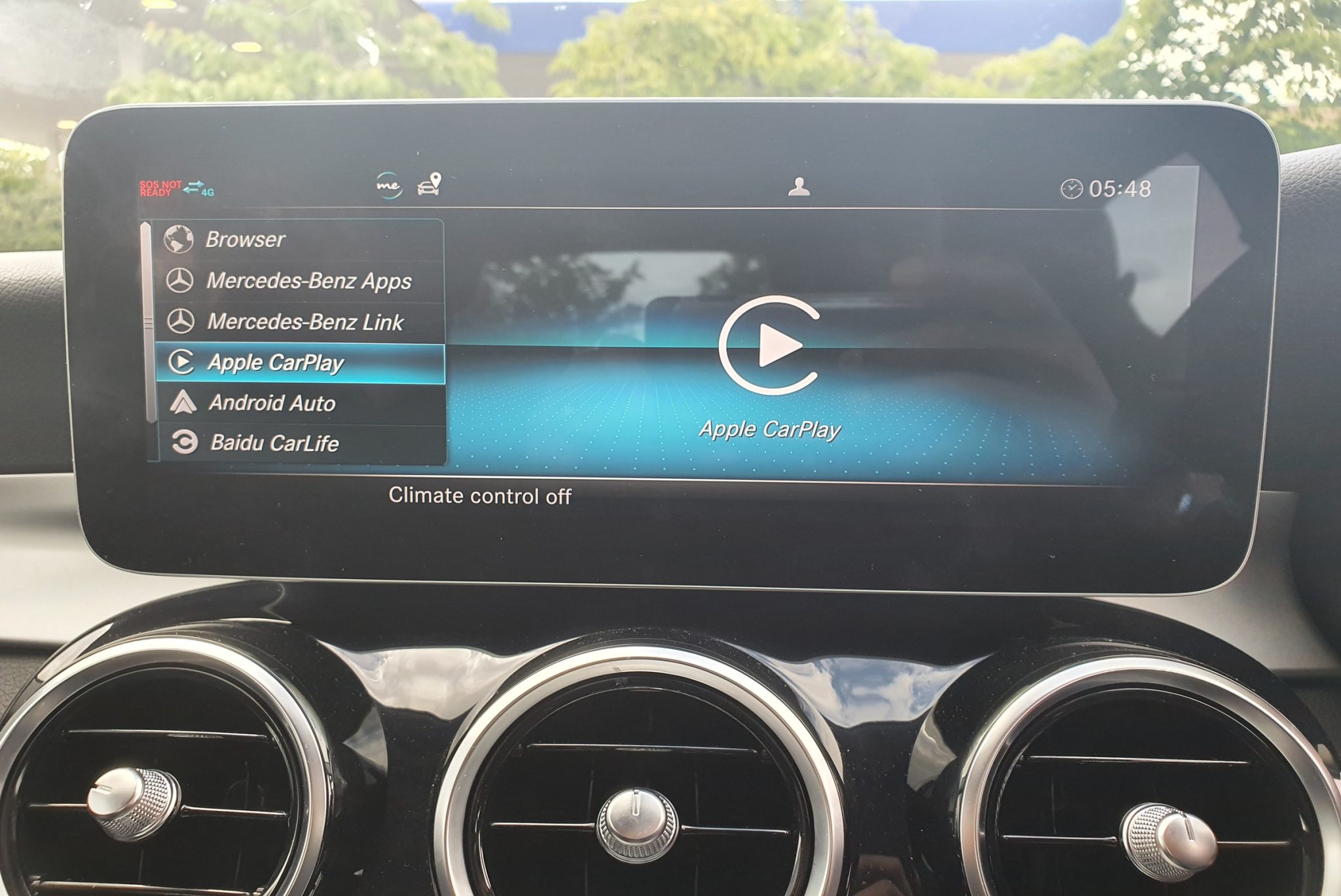 Mercedes-Benz Original Apple CarPlay vs UK Auto Retrofits CarPlay MMI ...